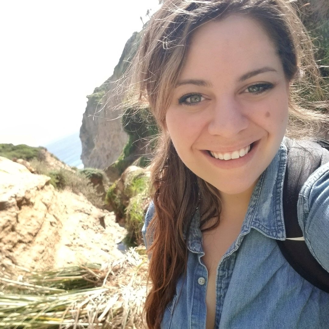 Book Services in Madison, WI with Robyn