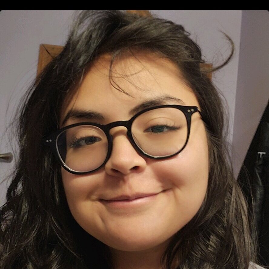 Book Services in Everett, WA with Kaeley