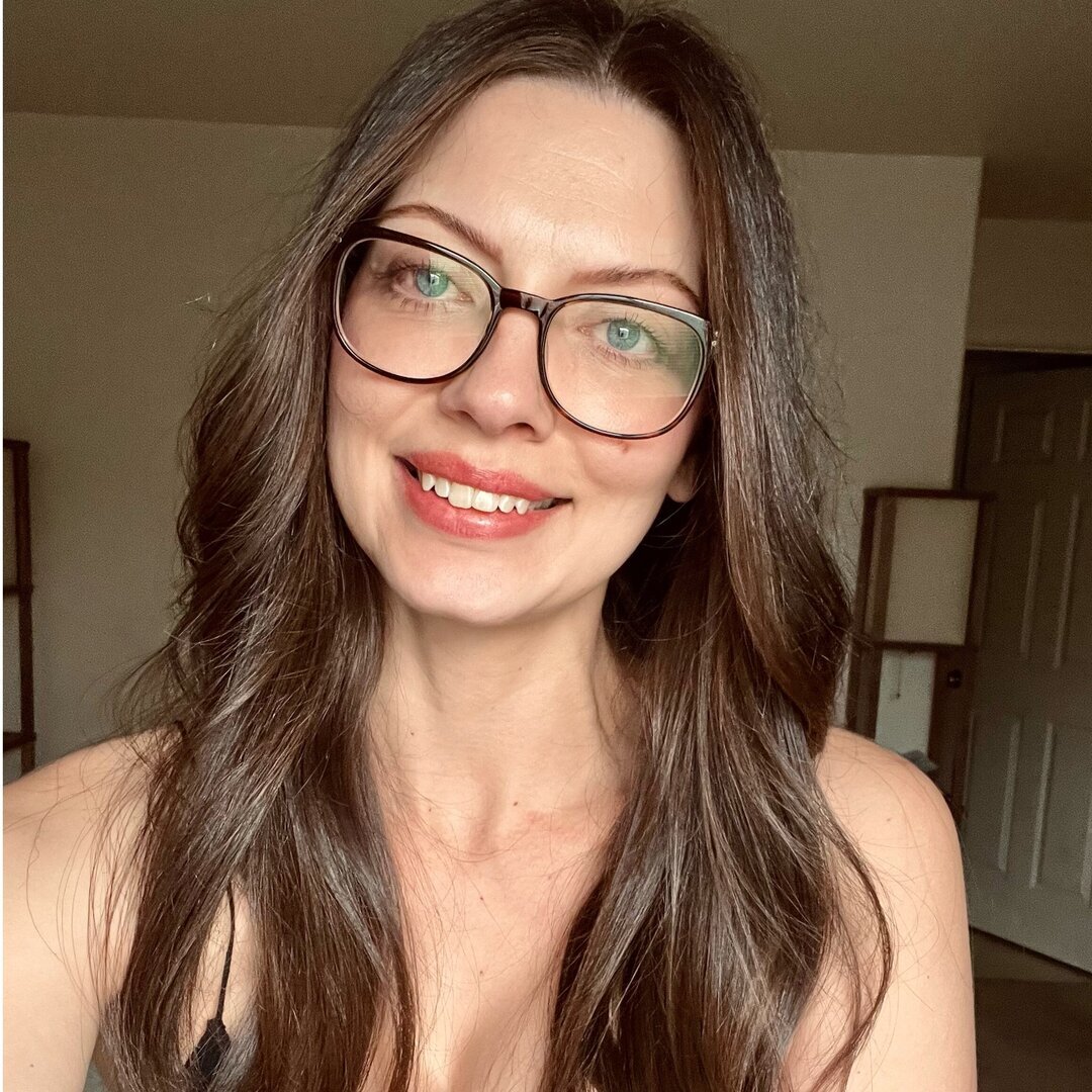 Book Services in Walla Walla, WA with Leela