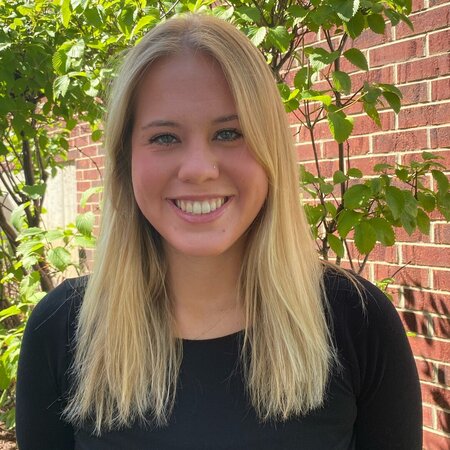 Book Services in Carol Stream, IL with Ashley