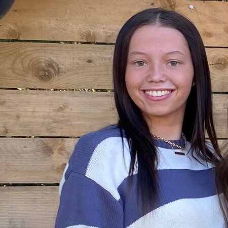 Book Services in Brunswick, OH with Sarah