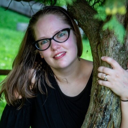 Book Services in Easton, PA with Amanda