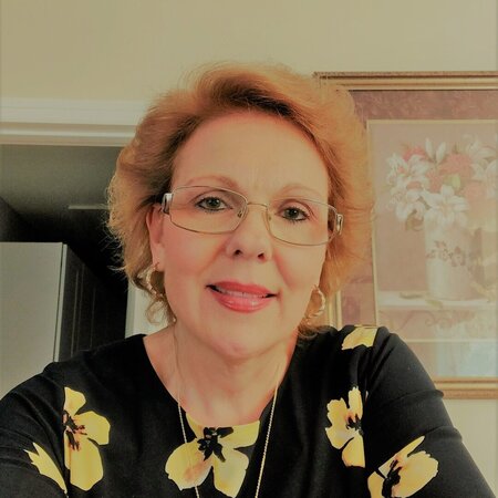 Book Services in Pittstown, NJ with Josefine