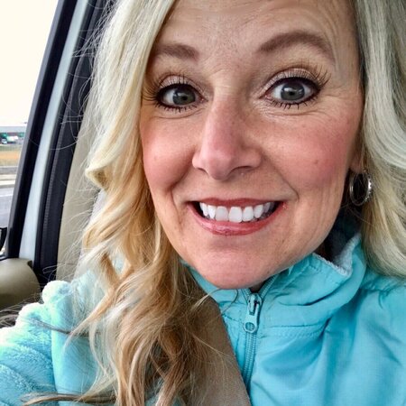 Book Services in Arab, AL with Sonya