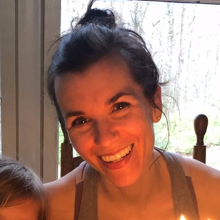 Book Services in Farragut, TN with Ellen