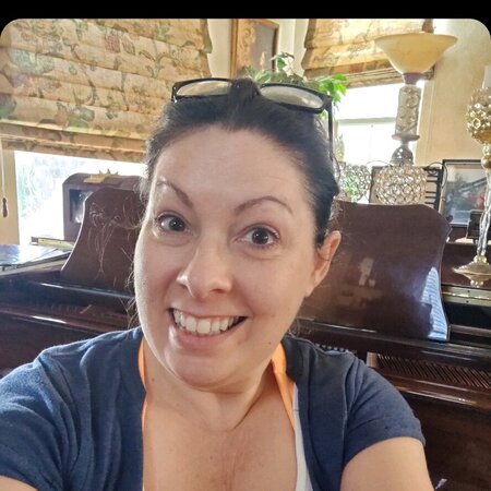 Book Services in Mesa, AZ with Sheryl