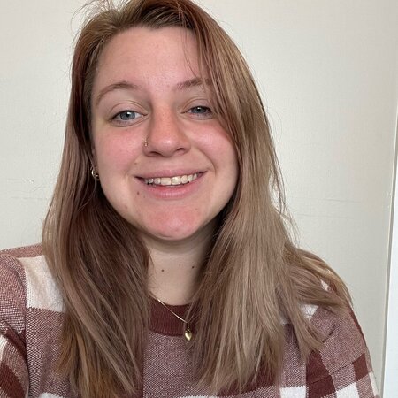 Book Services in Pittsburgh, PA with Elizabeth