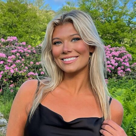 Book Services in Tallahassee, FL with Bridget