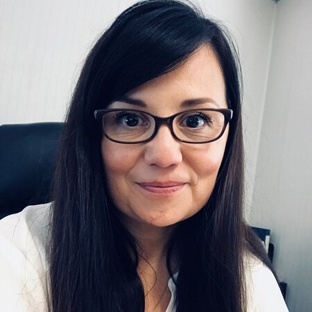 Book Services in Long Beach, CA with Marlo