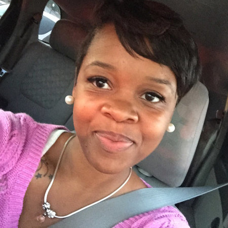 Book Services in Detroit, MI with Ciera