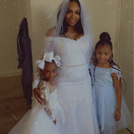 Book Services in Rosedale, MD with Tyrane