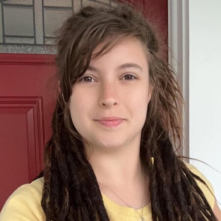 Book Services in Gulfport, MS with Tylyn