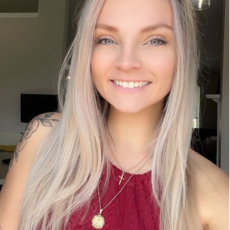 Book Services in Wichita, KS with Kiersten