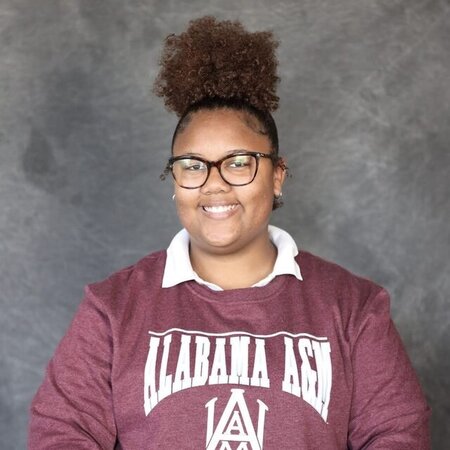 Book Services in Huntsville, AL with Aubri