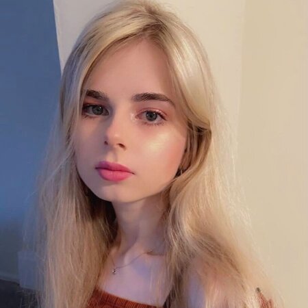 Book Services in Allen Park, MI with Alissa