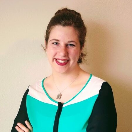 Book Services in Sauk Rapids, MN with Allison