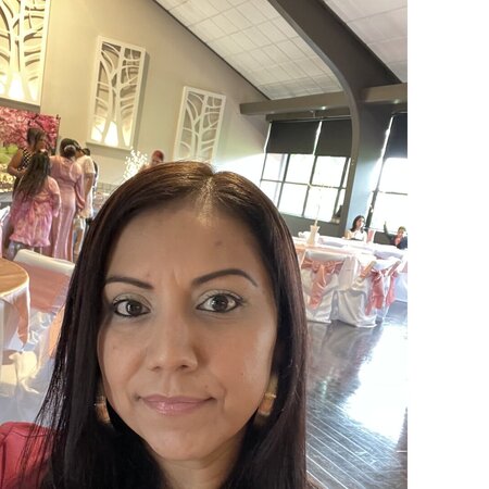 Book Services in Roscoe, IL with Liliana