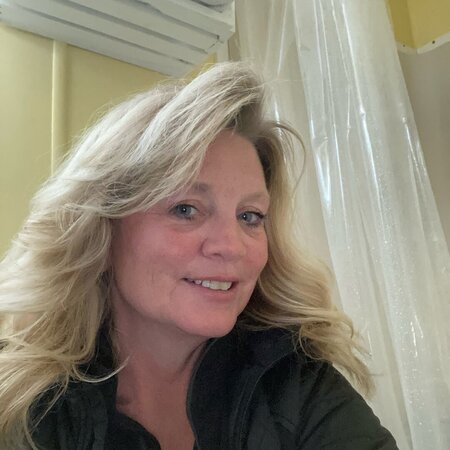 Book Services in Bradenton, FL with Wendi