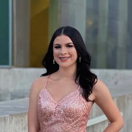 Book Services in Phoenix, AZ with Chloee