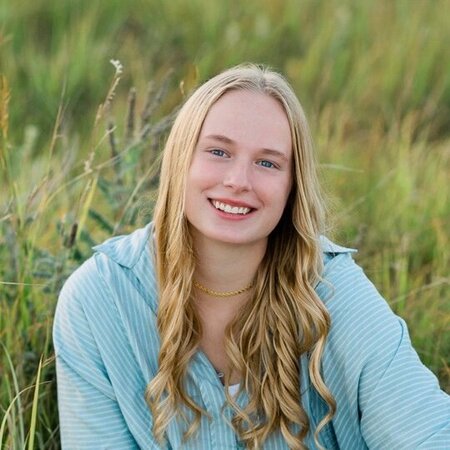 Book Services in Saint Paul, MN with Anika