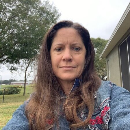 Book Services in Lakeland, FL with Laura