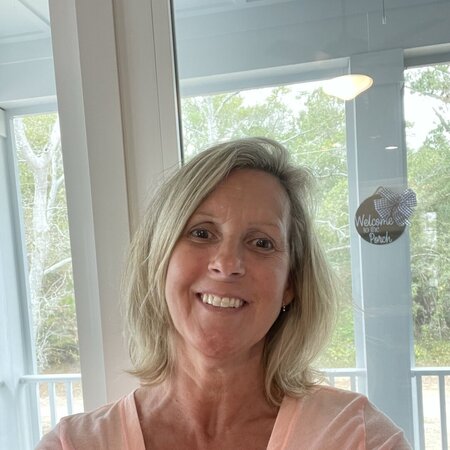 Book Services in North Myrtle Beach, SC with Kim