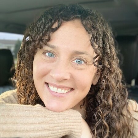 Book Services in Oshkosh, WI with Jennifer