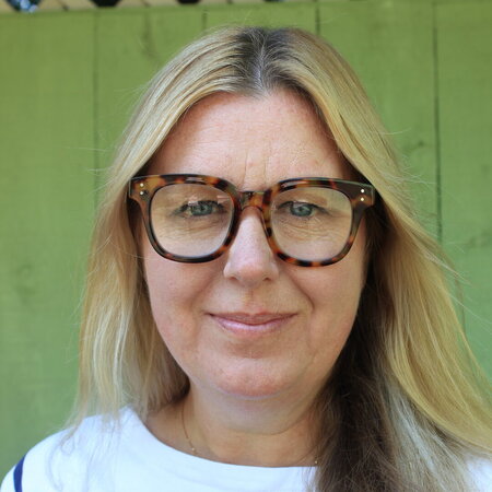 Book Services in Newport, RI with Jennifer