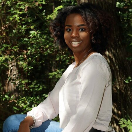 Book Services in Stone Mountain, GA with Courtney
