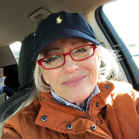 Book Services in Woodinville, WA with Gayle