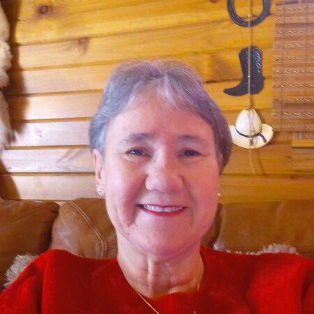 Book Services in Jackson, MI with Deloris