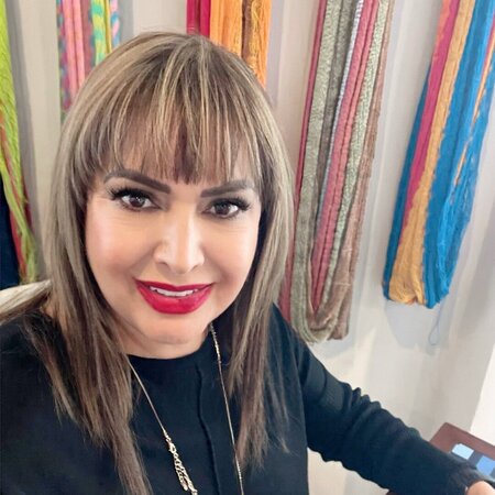 Book Services in El Paso, TX with Nohemi