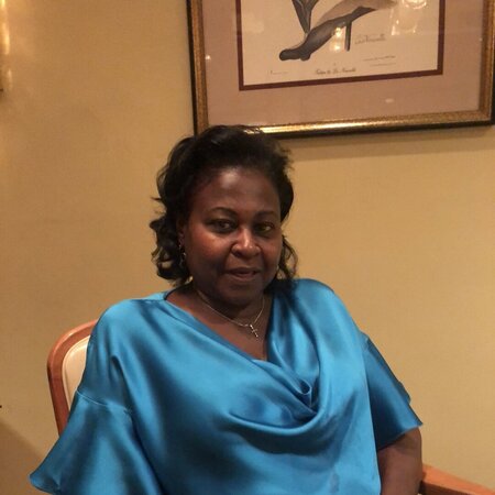 Book Services in Englewood, NJ with Sandra