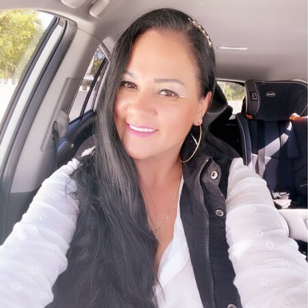 Book Services in Miami, FL with Maria