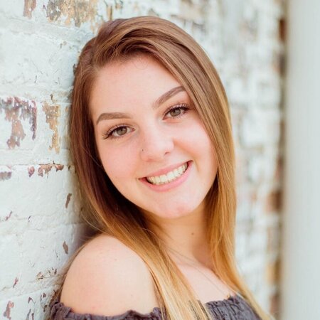 Book Services in Racine, WI with Anna