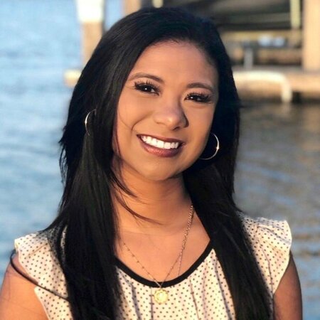 Book Services in Los Angeles, CA with Chaina