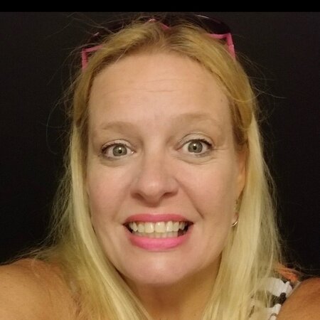 Book Services in Hudson, FL with Lisa