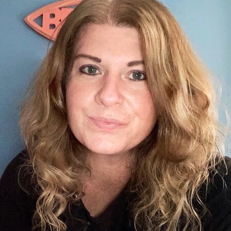 Book Services in Toms River, NJ with Robyn M