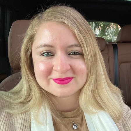 Book Services in West Palm Beach, FL with Geraly