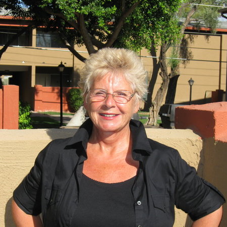 Book Services in Phoenix, AZ with Wilma