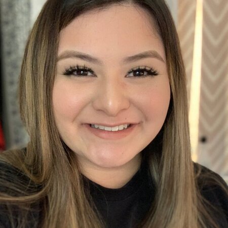 Book Services in Victoria, TX with Alyssa