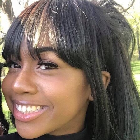 Book Services in New York, NY with Amber