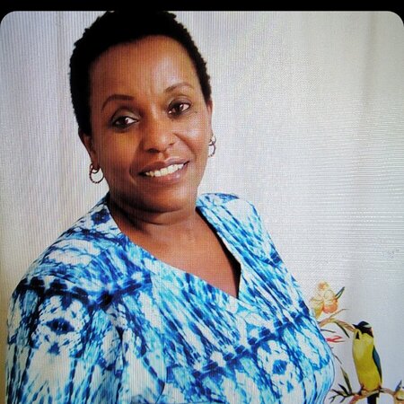 Book Services in Renton, WA with Alice