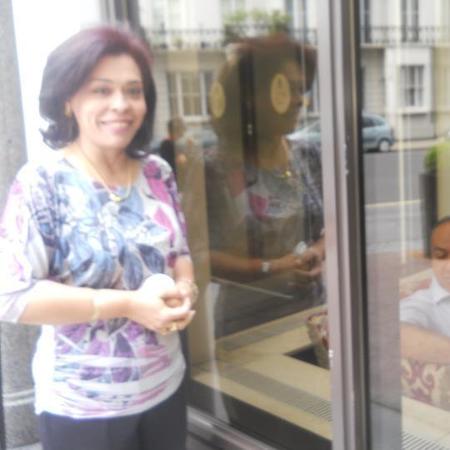 Book Services in North Hills, CA with Evon