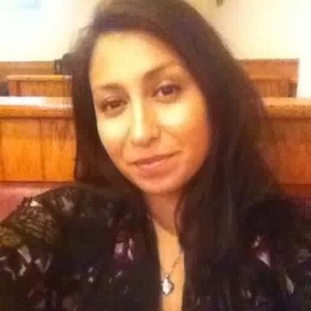 Book Services in Findlay, OH with Annette