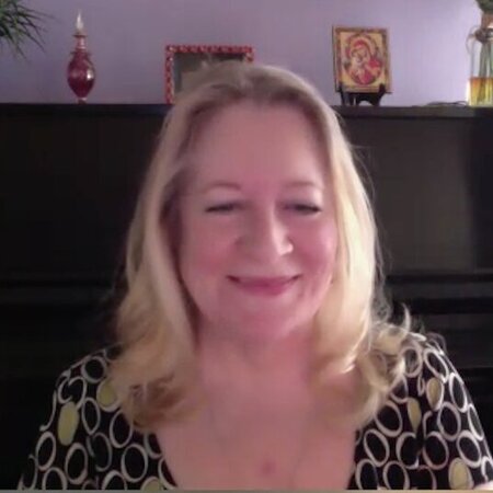 Book Services in Houston, TX with Lugene