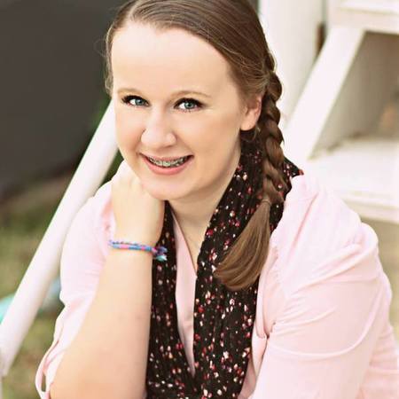 Book Services in Bullhead City, AZ with Trystanne