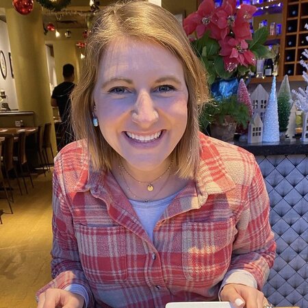 Book Services in Milwaukee, WI with Emily