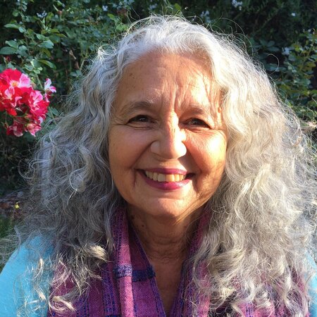 Book Services in Sebastopol, CA with Robin