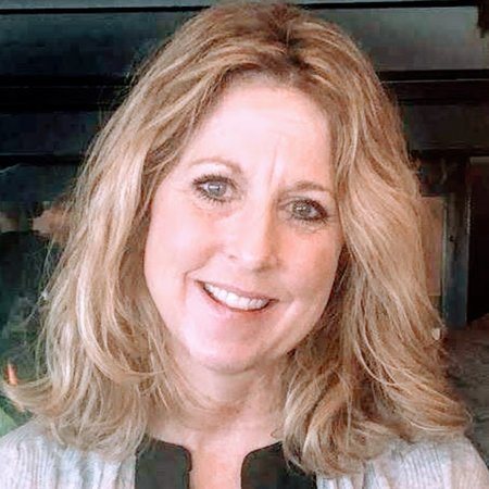 Book Services in Kirkland, WA with Amy